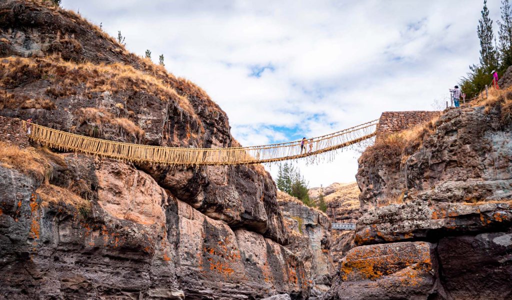 Travel Guide to Qeswachaka Inca Bridge | How to get to there?